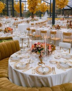 22 Stunning Round Table Wedding Centerpieces