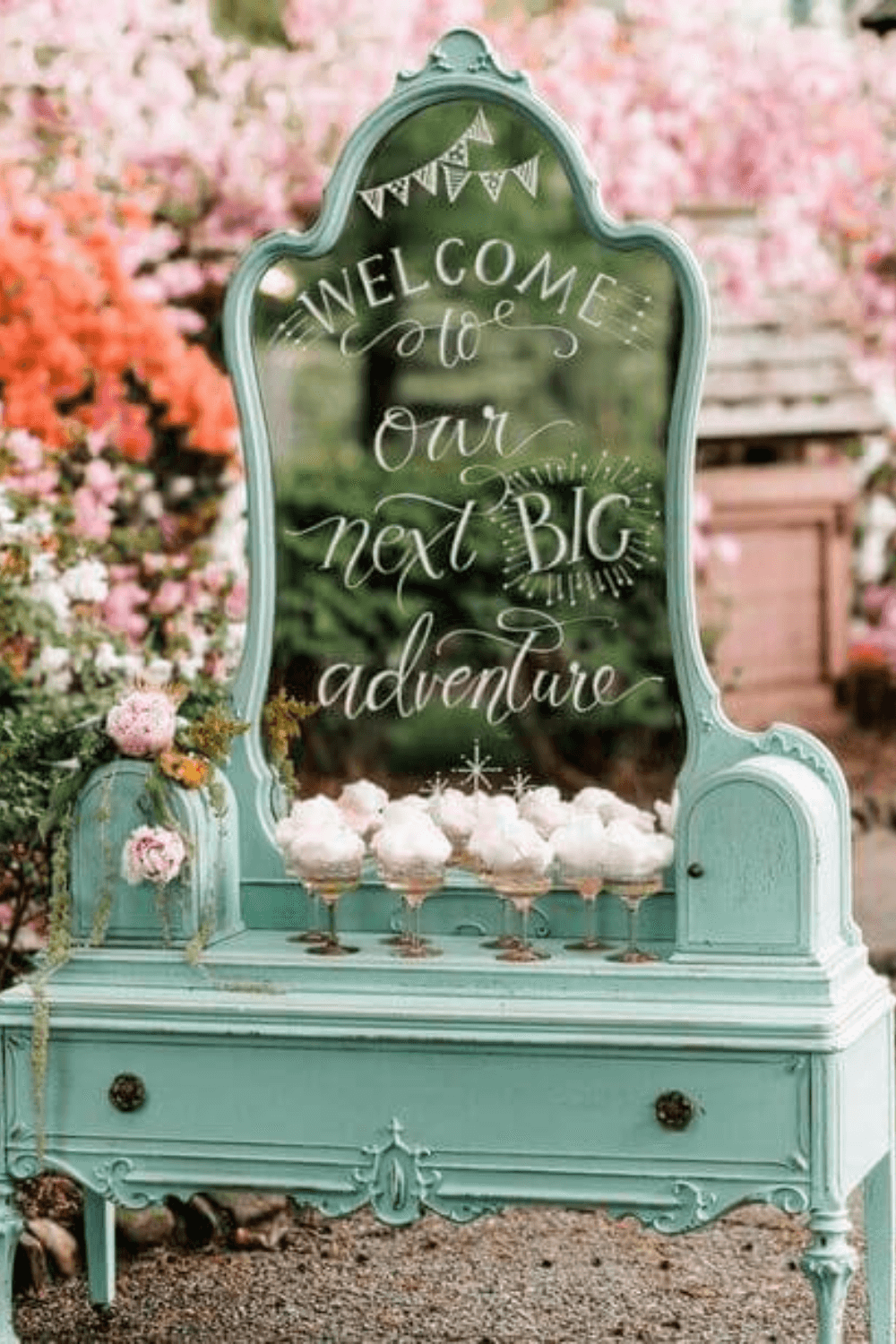 26 Vintage Wedding Theme Ideas to Live Your Retro Dreams