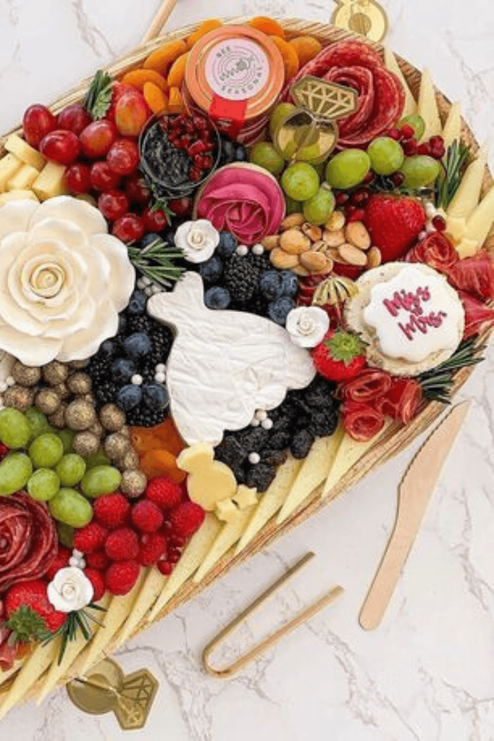27 Stunning Wedding Charcuterie Board Ideas